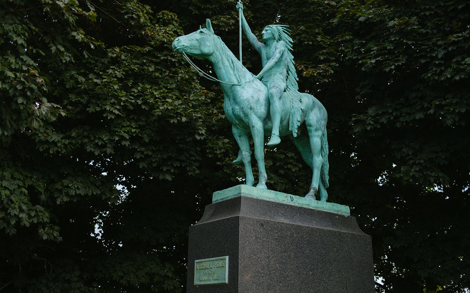 Photos: A Signal of Peace Monument | David Bernie